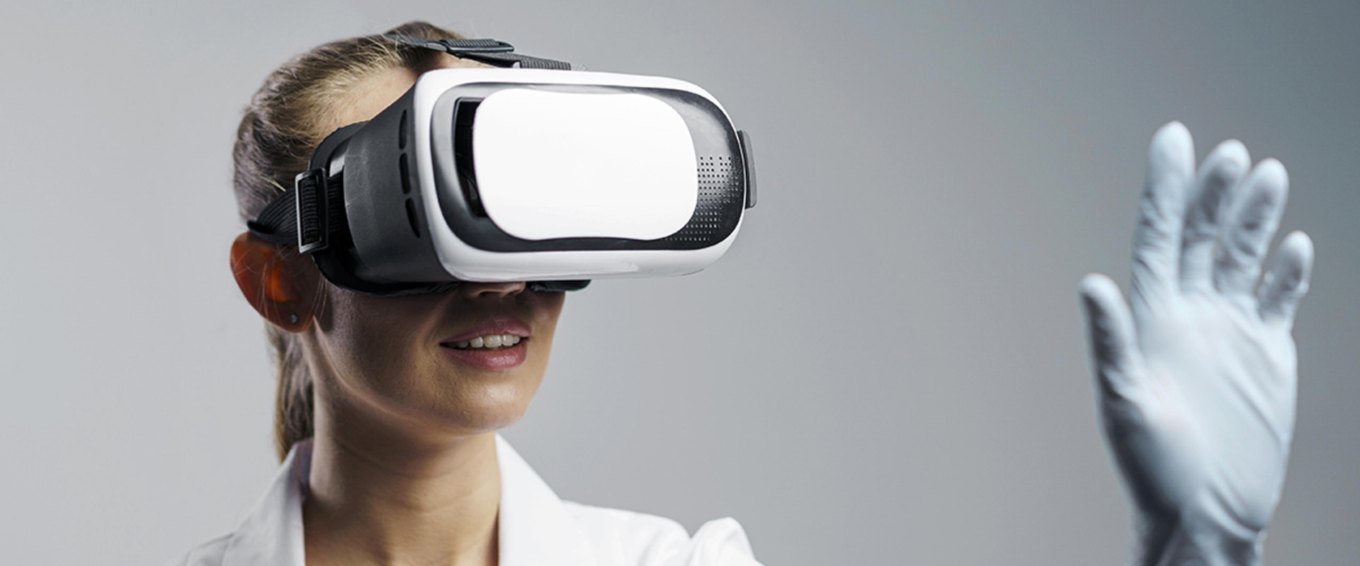 Exploring the Emerging Trends in Virtual Reality